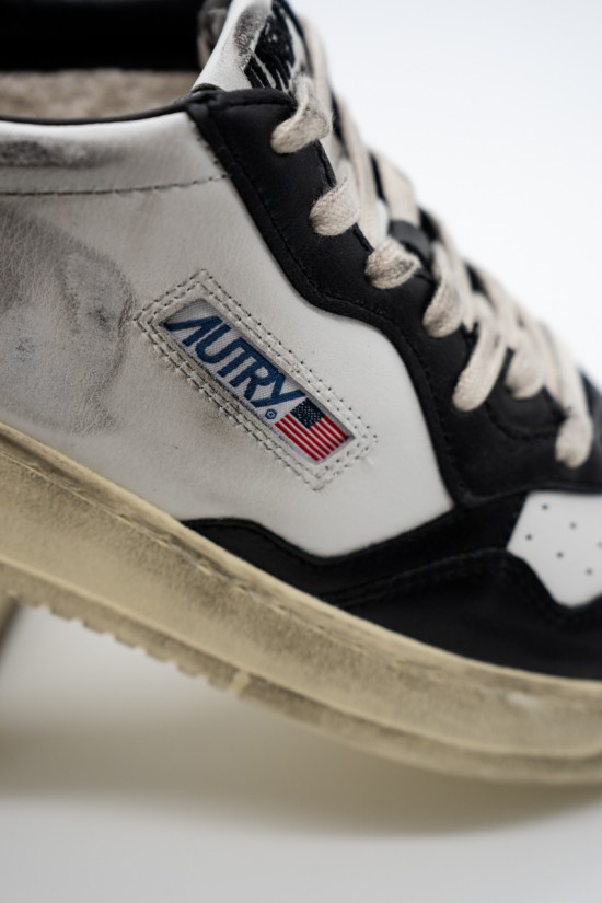 Autry Scarpe e Accessori: Nuova Collezione 2024 - Livio Sport